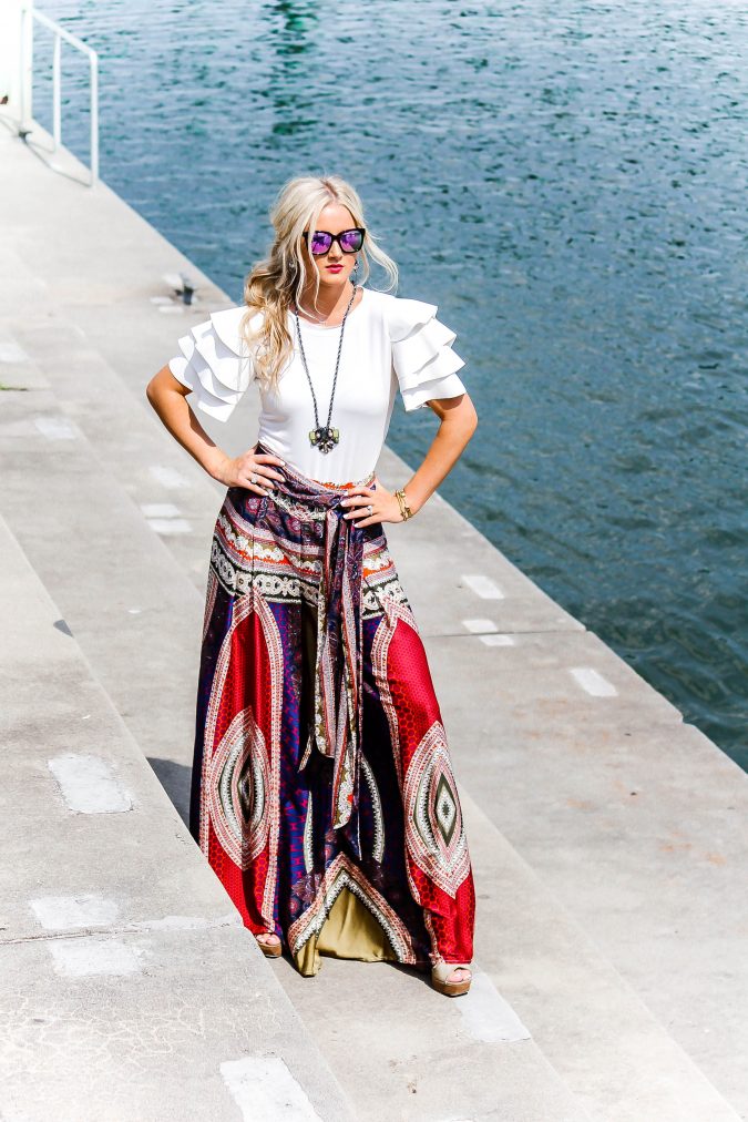 How to Wear (& Feel Comfortable In) a Bold, Statement Outfit - Love 'N ...