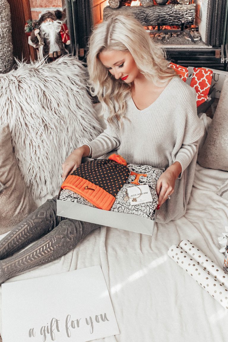 Last Minute Gift Ideas for the Vol Fan in Your Life - Love 'N' Labels